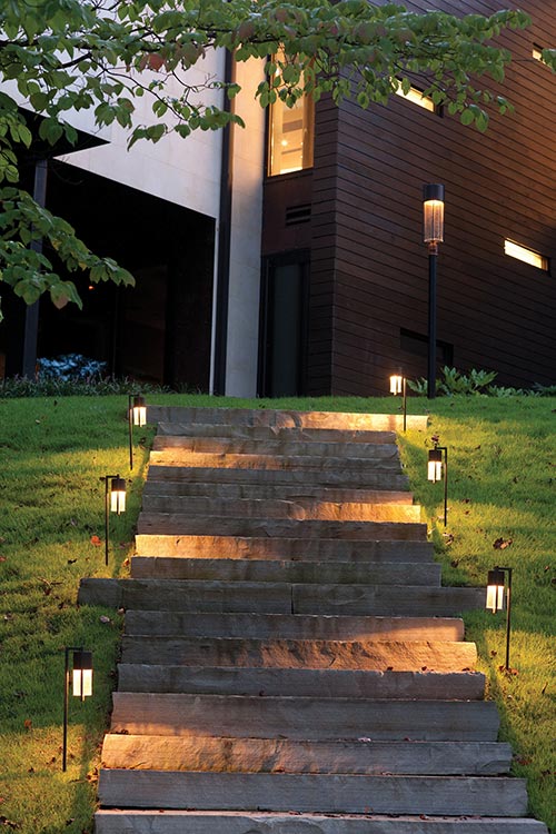 10 Pathway Lighting Ideas for Anytime of the Year